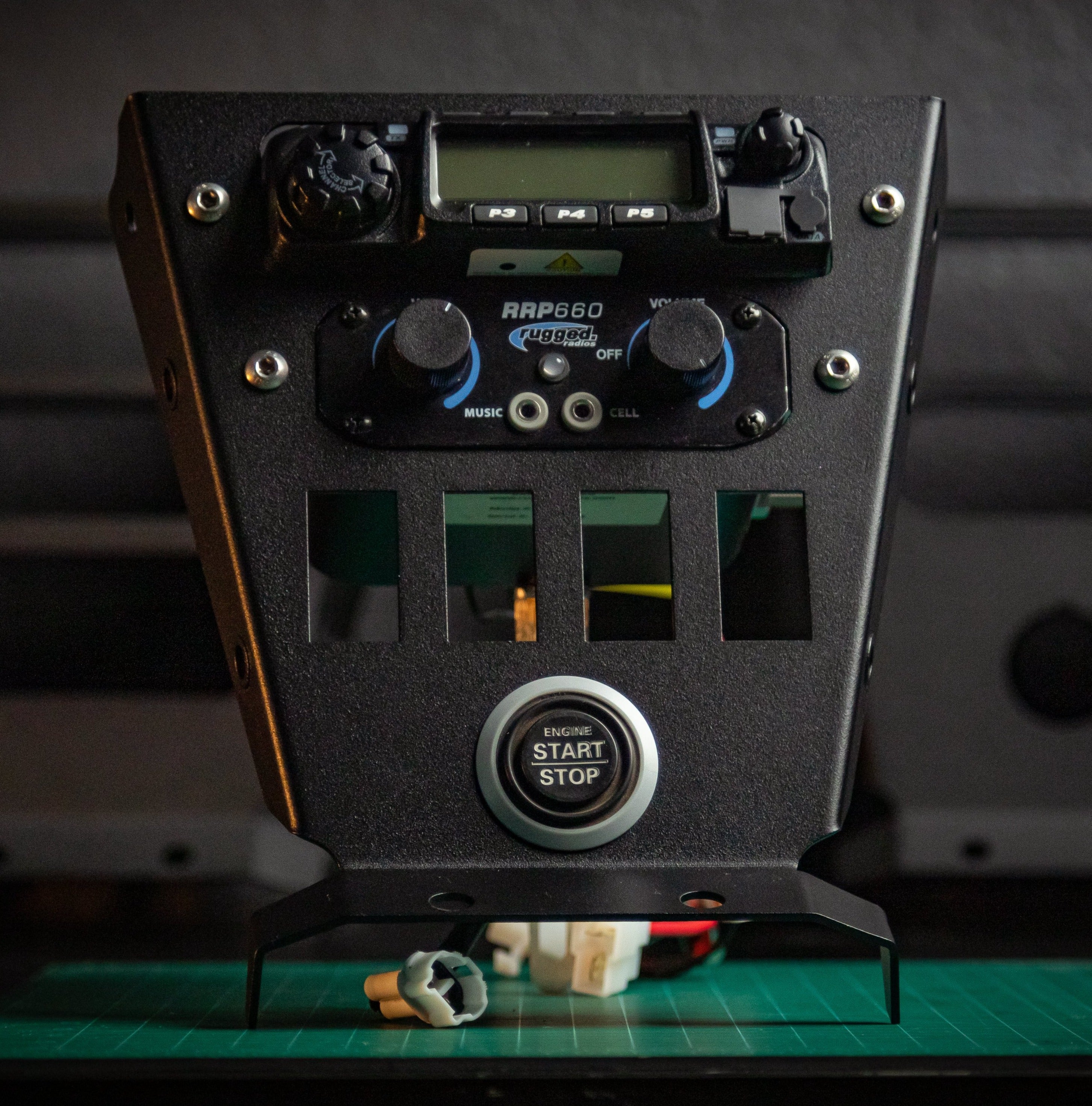 SFM Rugged Radio/RM60/Plus 4 | Desert Whips